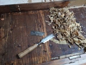 Come preparare la colla da tappezziere >Mestierincorso.it